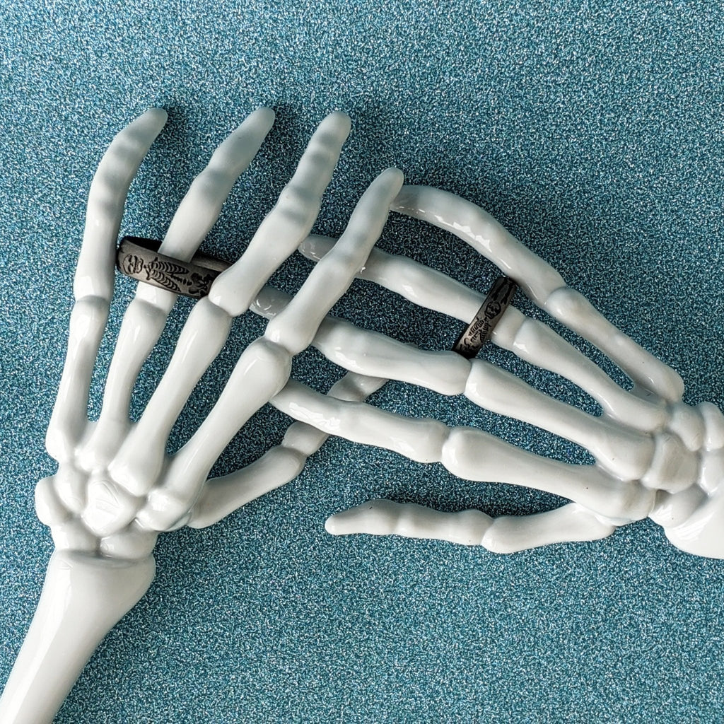 Skeleton Silicone Ring - Custom Engraved Arc 4mm or 6mm Band | Knot Theory