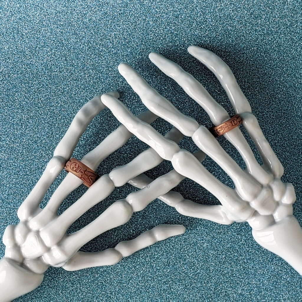 Skeleton Silicone Ring - Custom Engraved Arc 4mm or 6mm Band | Knot Theory